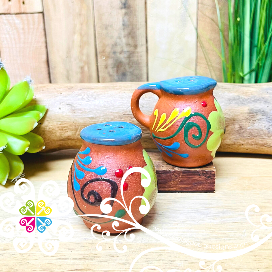 Jarrito Salt and Pepper Shaker - Clay Shaker set – Guelaguetza Designs