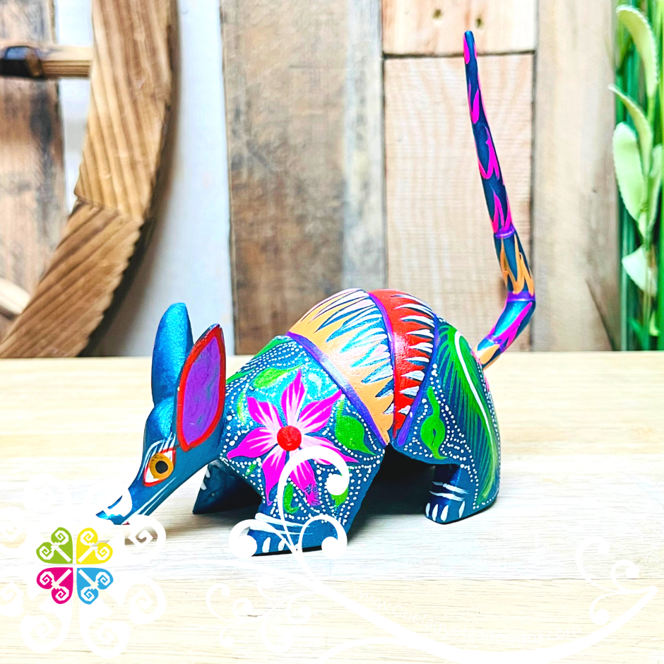 Medium Armadillo Alebrije - Handcarve Wood Decoration Figure ...